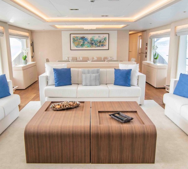 GULF CRAFT MAJESTY 100 SUPERYACHT Yacht Charter Details, Gulf Craft ...